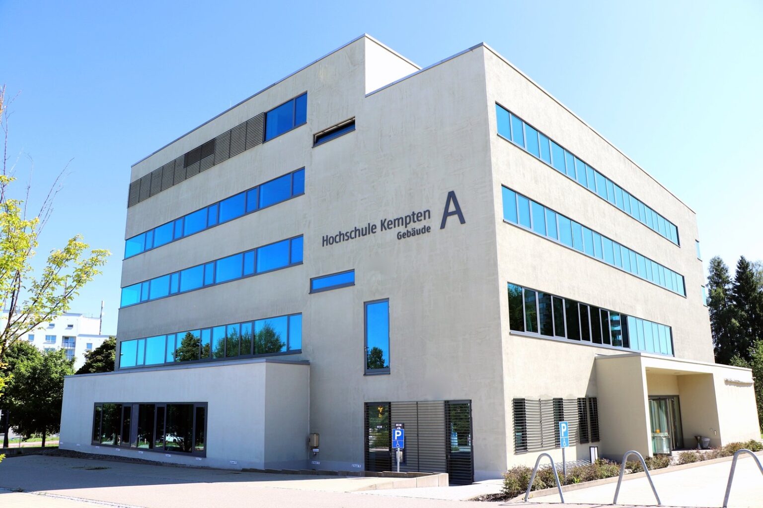 Kempten Business School - Deine Weiterbildung. Für deine Karriere. Für ...